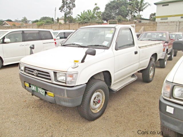 Used Toyota Hilux | 2000 Hilux for sale | Toyota Hilux sales | Toyota ...