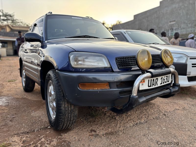 Used Toyota Rav 4 | 2000 Rav 4 for sale | Kampala Toyota Rav 4 sales ...