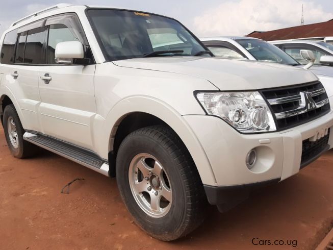Used Mitsubishi Pjero | 2006 Pjero for sale | Kampala Mitsubishi Pjero ...