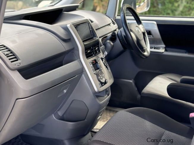 Used Toyota Noah | 2009 Noah for sale | Kampala Toyota Noah sales ...