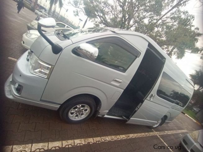 Used Toyota Hiace 14 Seater Van | 2012 Hiace 14 Seater Van for sale ...