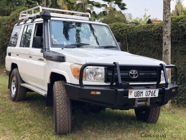 Used Toyota land cruiser hard top | 2012 land cruiser hard top for sale ...