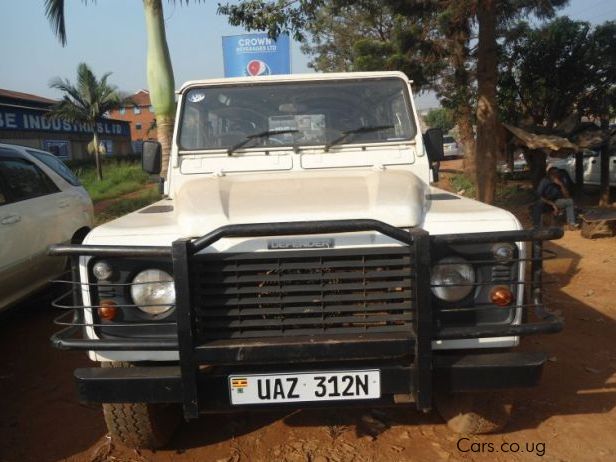 Used Land Rover Defender 4x4 | 2001 Defender 4x4 for sale | Kampala ...