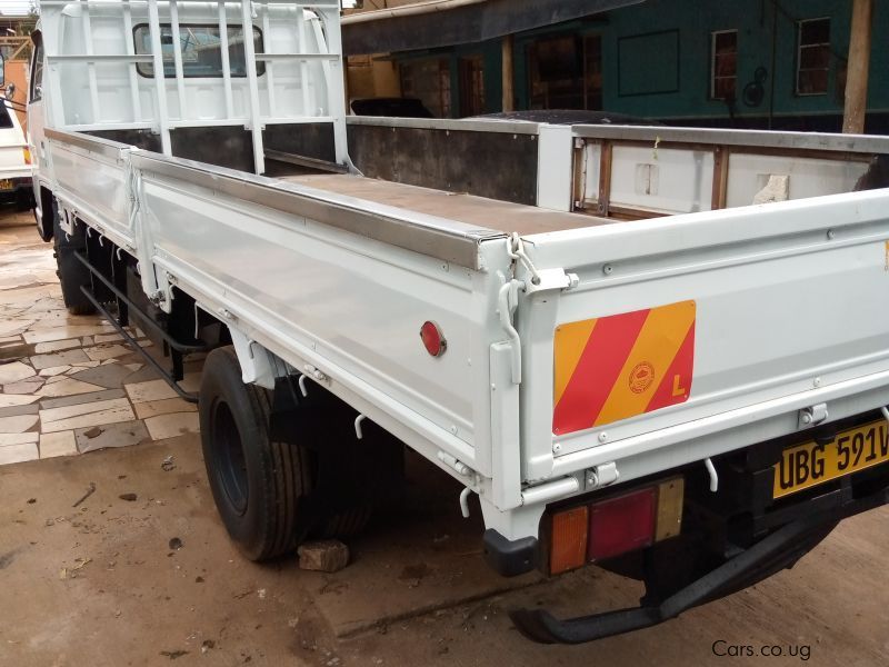 Used Isuzu Elf 250 | 2005 Elf 250 for sale | Kampala Isuzu Elf 250 ...