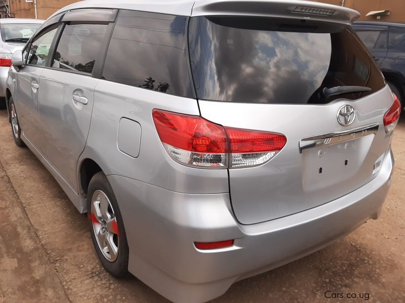 Used Toyota Wish | 2011 Wish for sale | Kampala Toyota Wish sales ...