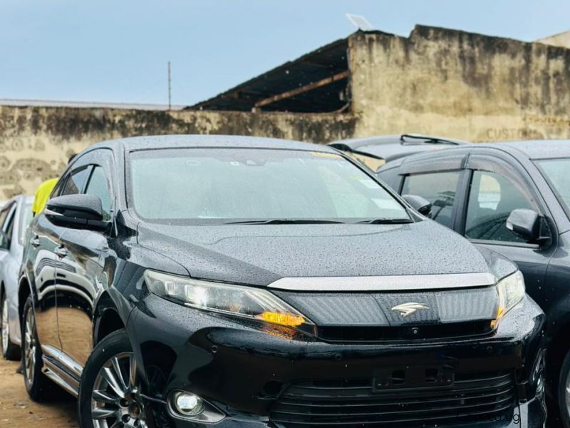 Used Toyota Harrier | 2016 Harrier for sale | Kampala Toyota Harrier ...